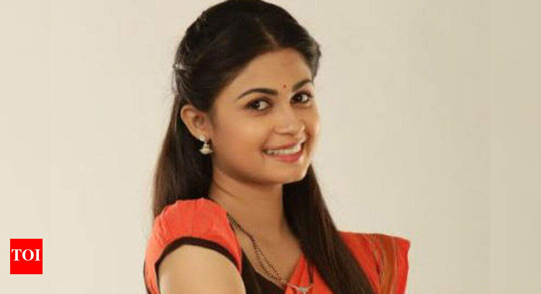 Ruchi takes Marathi lessons - Times of India