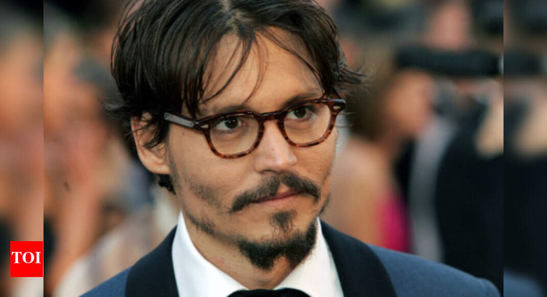 Johnny Depp's hand injury delays production on 'Pirates' | English ...
