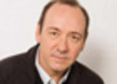 Spacey desperate to play Bond villian | English Movie News - Times of India