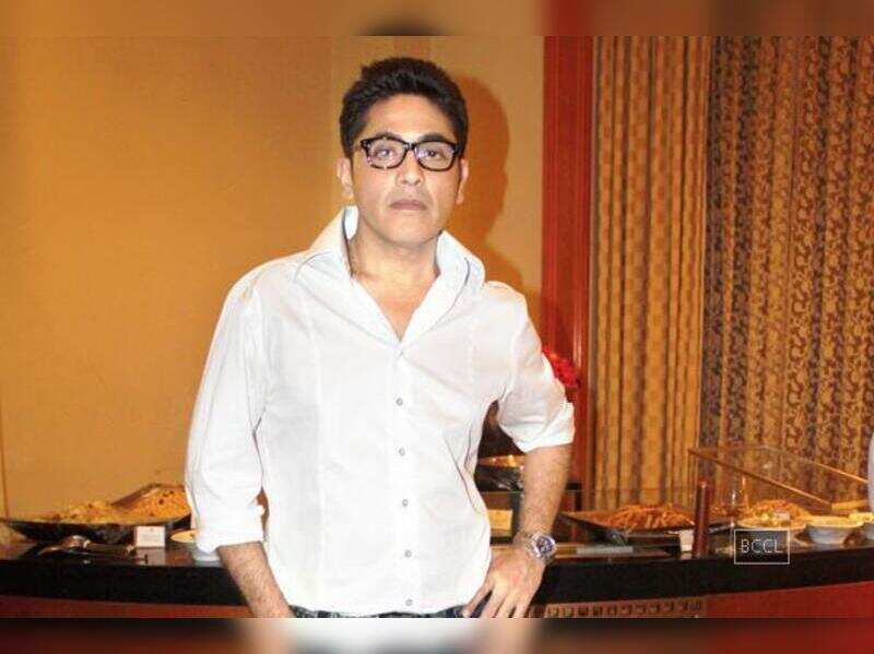 Comedy: Aasif Sheikh turns script writer - Times of India