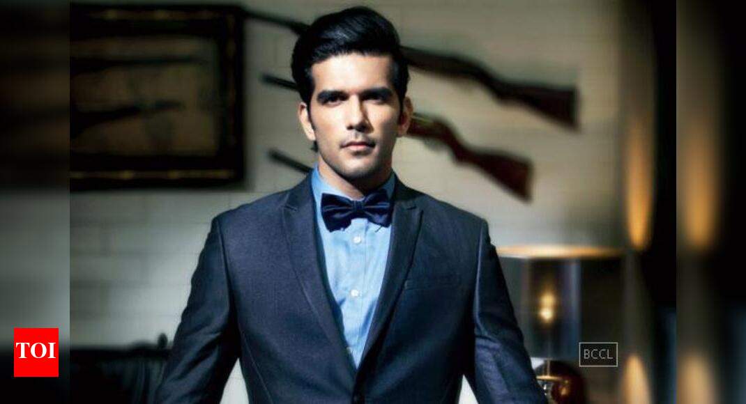 Will Viraj succeed in winning Nisha back? - Times of India