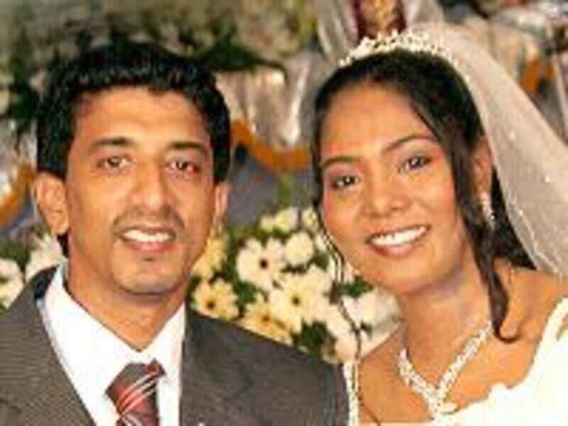 Singer Sayanora denies proposing to husband | Malayalam Movie News ...