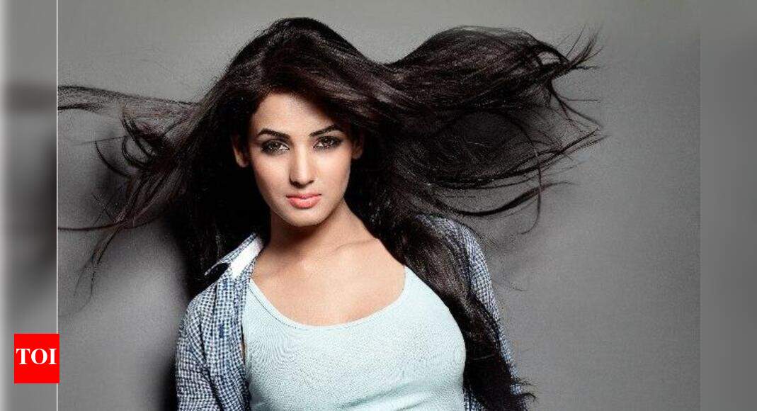 Sonal Chauhan to replace Vanya Mishra in Kalyanram's Sher? | Telugu ...