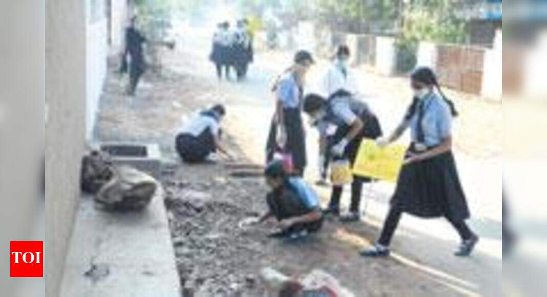 Cleanliness pledge by children in Gujarat - Times of India