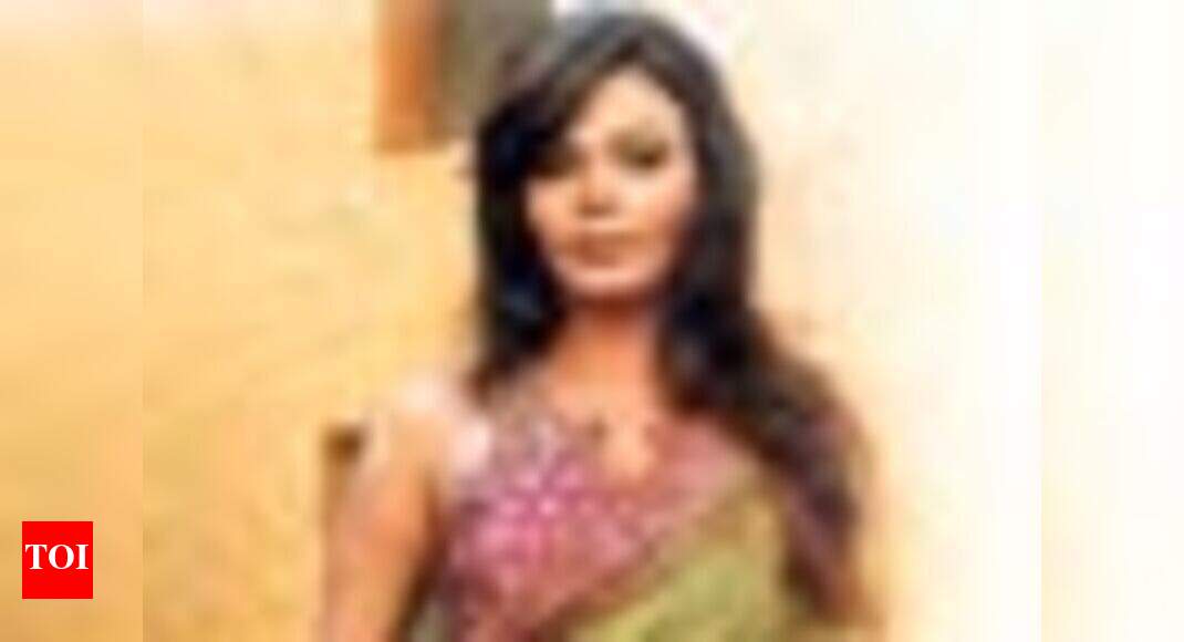 Bhangra bistar for Rakhi, Rani! | Hindi Movie News - Times of India