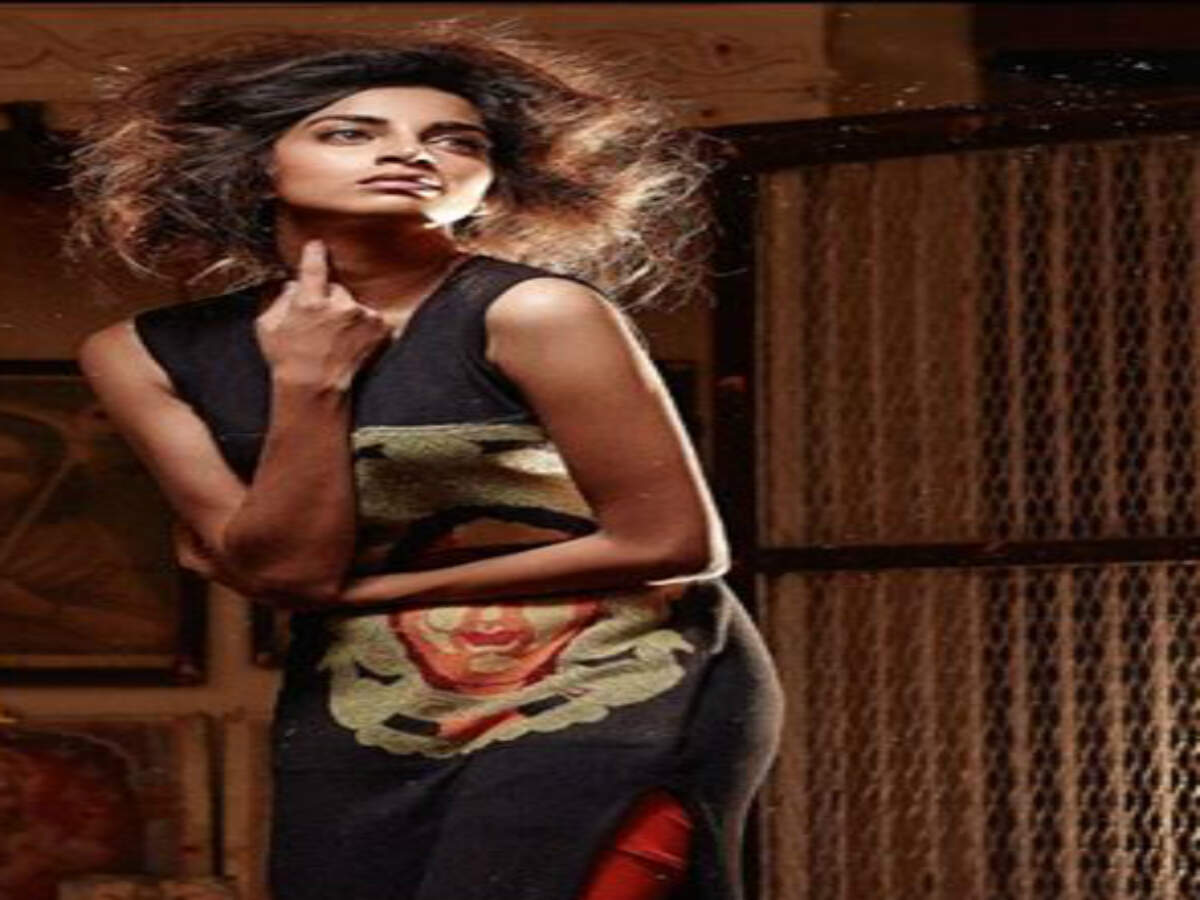 Sahithya Jagannathan's sizzling photoshoot for upcoming designers