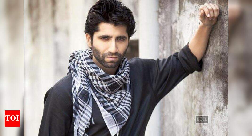 Sumit emotionally disturbed by his character - Times of India