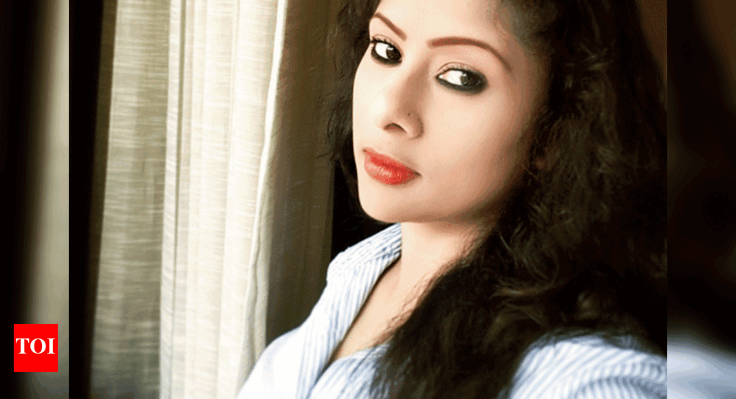 Sai to play a bar singer opposite Ram Kapoor - Times of India