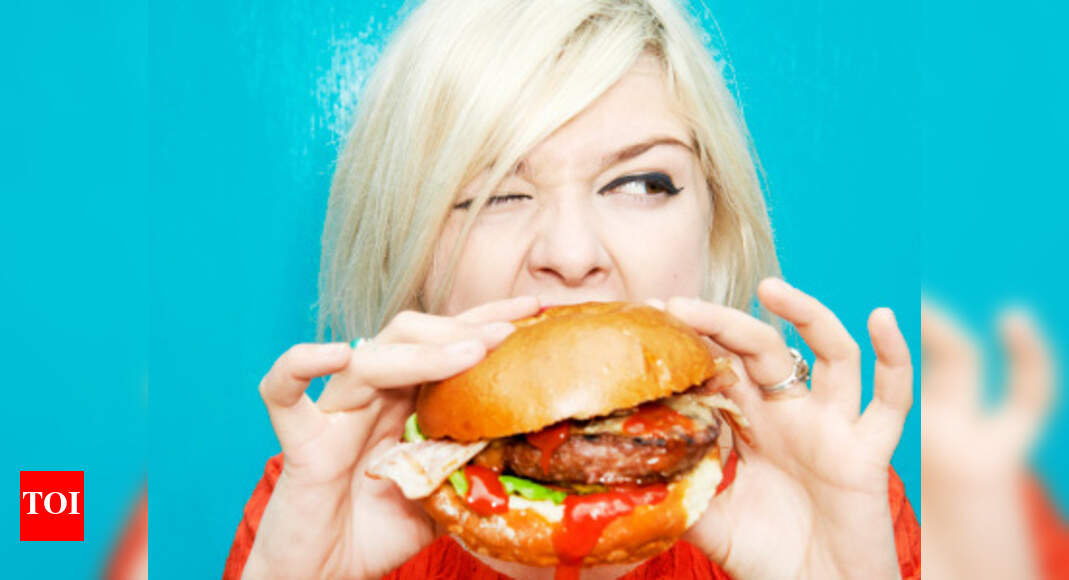 5 daily habits that are making you fat - Times of India