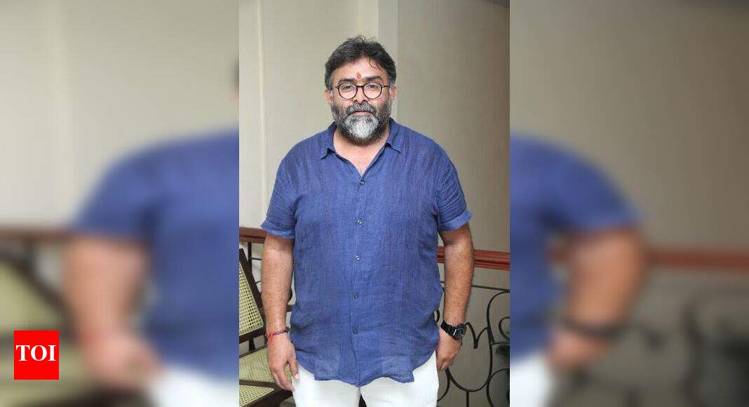 Singer MJ Shriram poses for the shutterbugs at a musical night at The ...