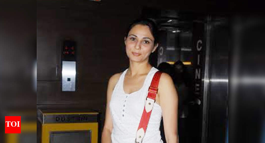 Actor Pooja Ghai shares her favourite Prawn Pulao recipe - The Times of ...