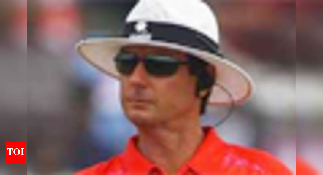 Umpire Rod Tucker in major goof-up in first ODI | New Zealand in India ...