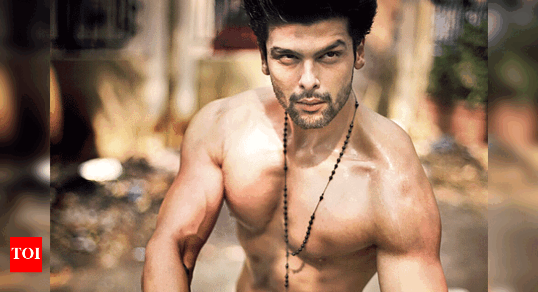 Kushal Tandon: Kushal Tandon opts out of his debut movie - Times of India