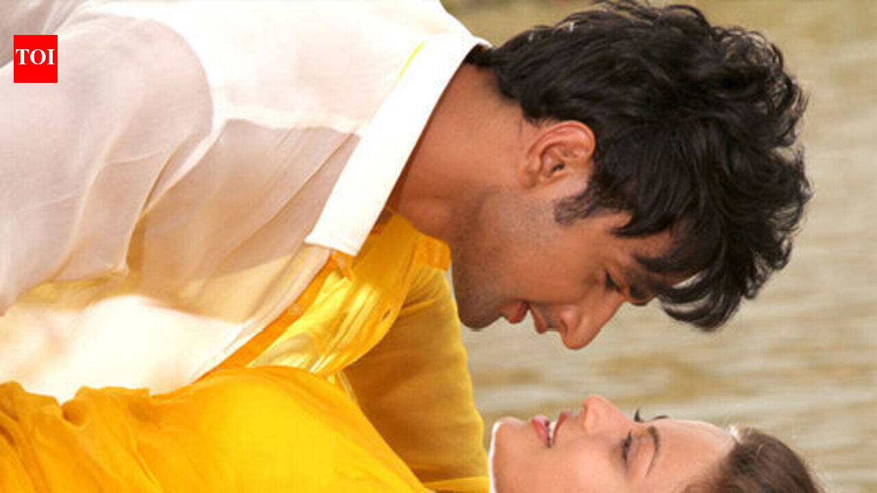 Movie Bezubaan Ishq Review 2015, Story, Trailers | Times of India