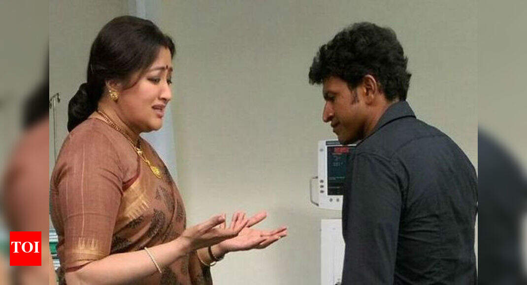 Puneeth Rajkumar makes Sumalatha Ambareesh cry? | Kannada Movie News ...