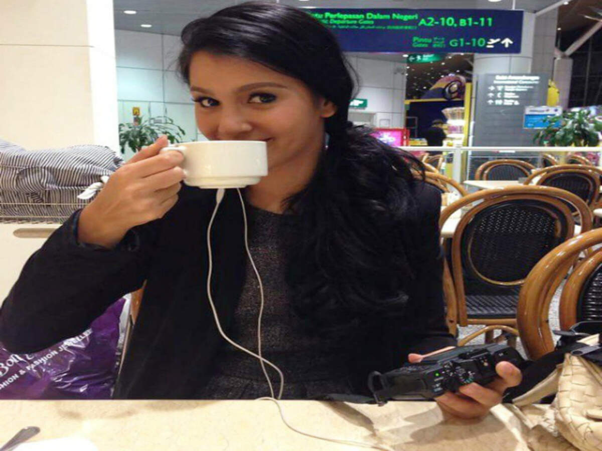 These beauty queens are true coffee lovers