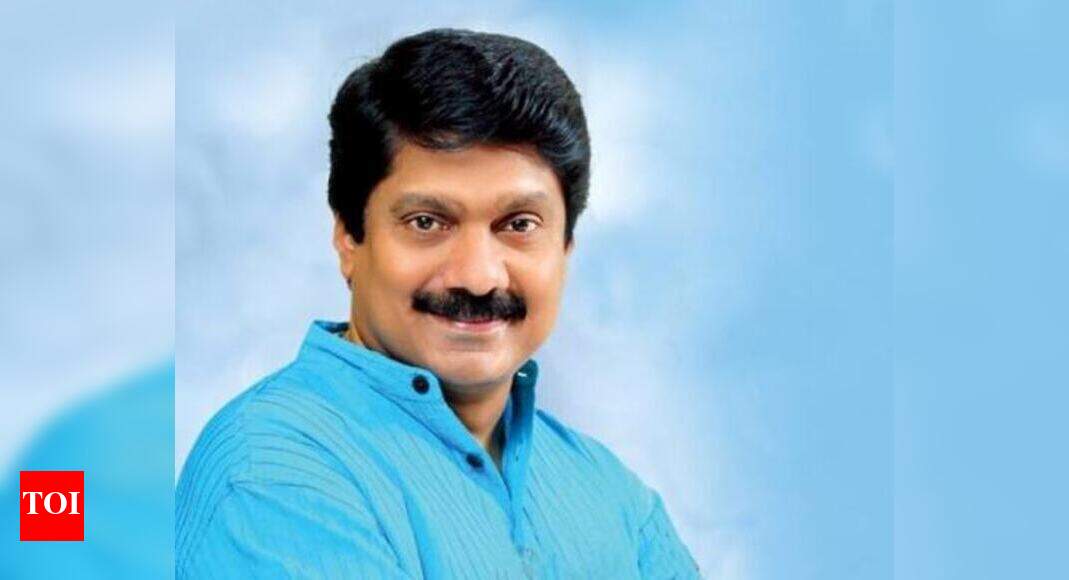 G Venugopal sings for Bijibal | Malayalam Movie News - Times of India