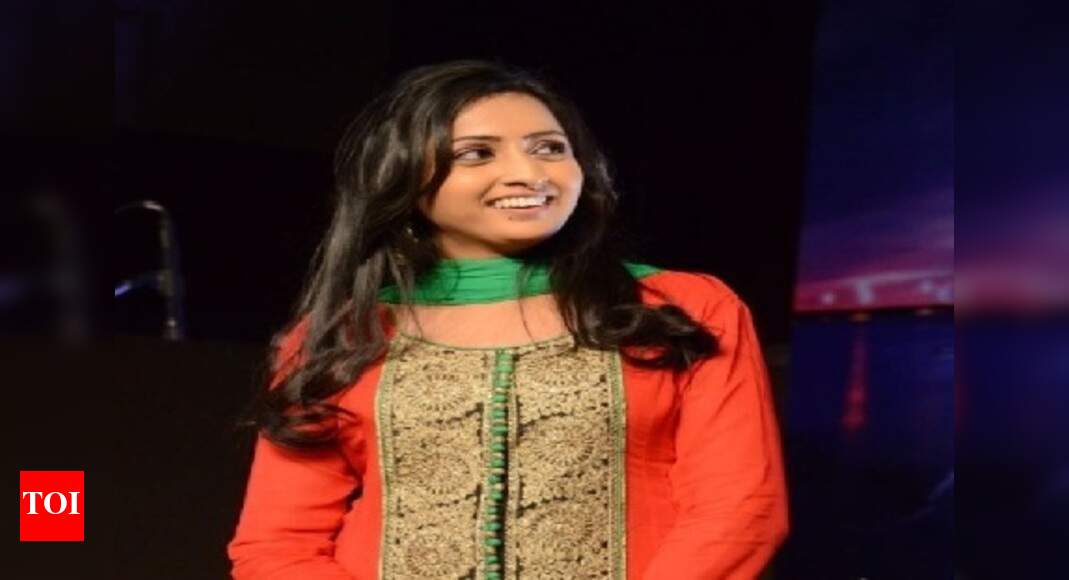 Anchor Lasya latest Dubsmash video - Times of India