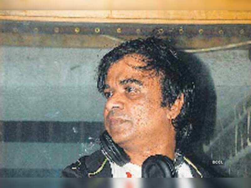 DJ Ivan has the crowd swaying | Events Movie News - Times of India