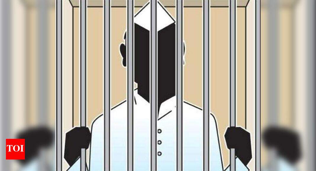 Chennai jail prisoners launch 'freedom’ shirts brand - Times of India