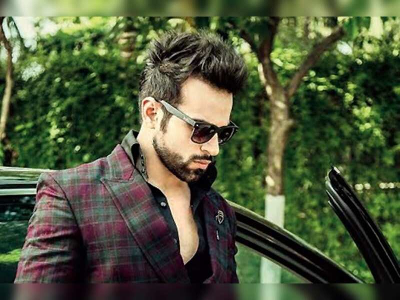 Rithvik flaunts a new look in the finale of a dance reality show ...