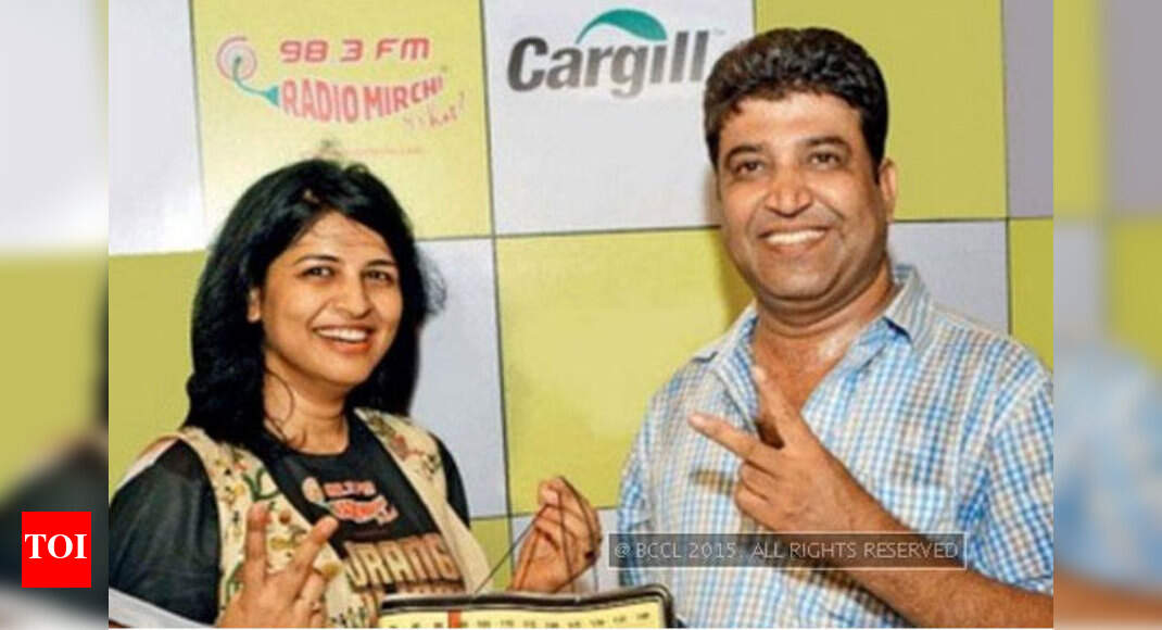 Raj and RJ Rashi at Mirchi Movie Nights in Lucknow | Events Movie News ...