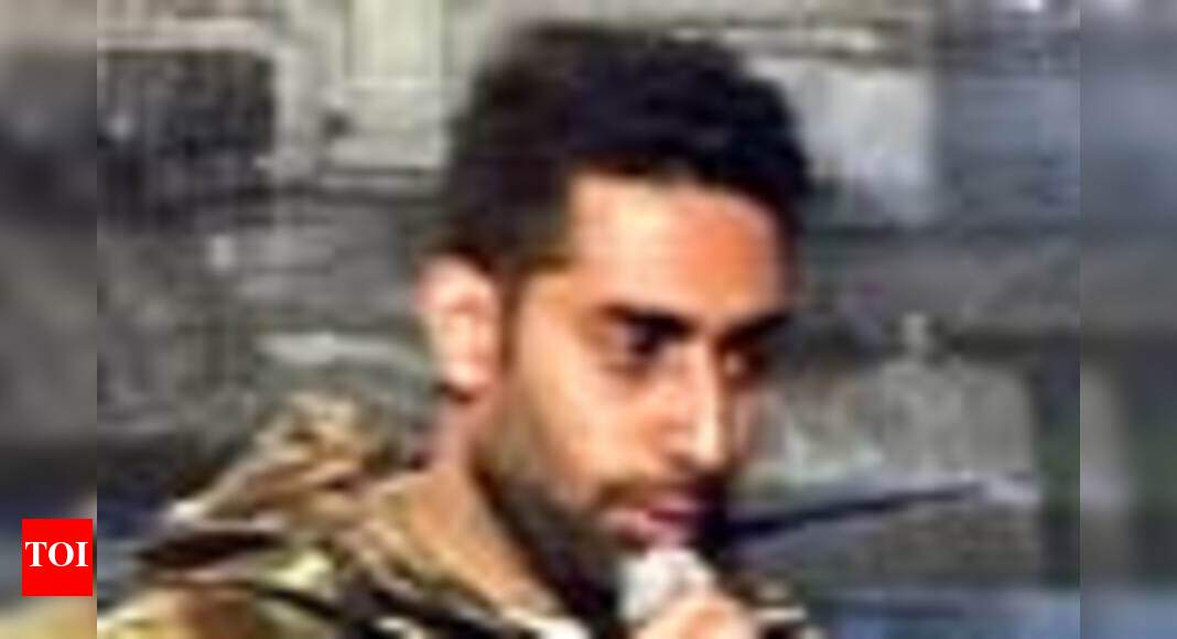 Abhi's one man army | Hindi Movie News - Times of India
