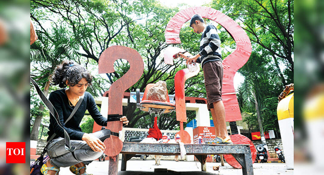 FTII Strike: Students to take strike to Delhi - Times of India
