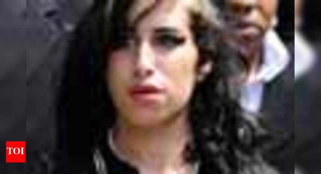 Amy cleared of assault charges | English Movie News - Times of India