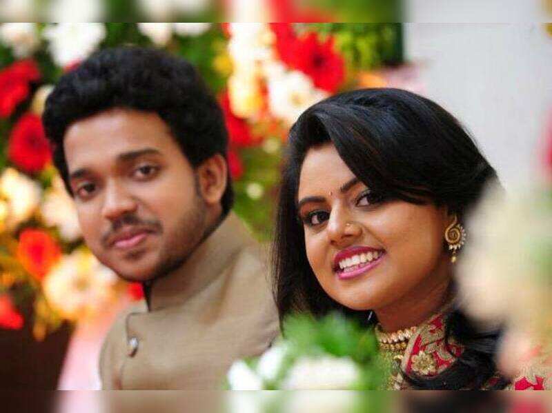 K S Harishankar upcoming: Singer K S Harishankar gets engaged ...