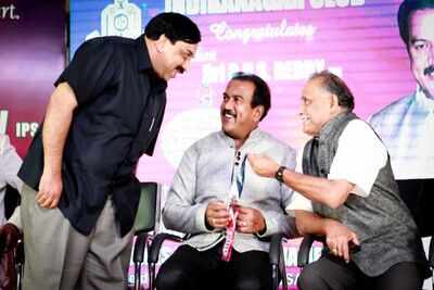 Sports: Felicitation of Additional Commissioner at Indiranagar Club in ...