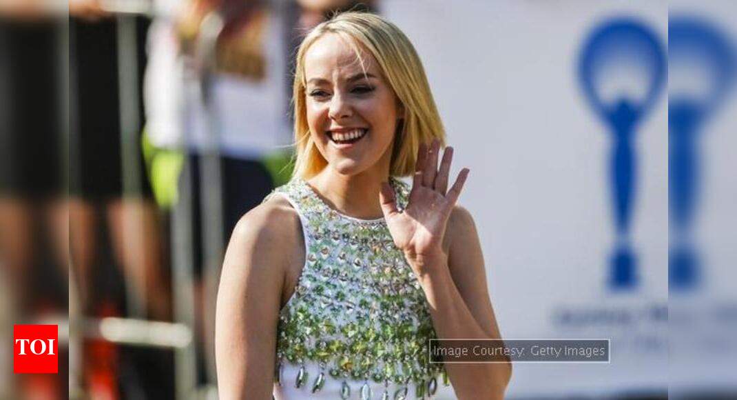 Jena Malone to play Barbra Gordon in 'Batman v Superman' | English ...