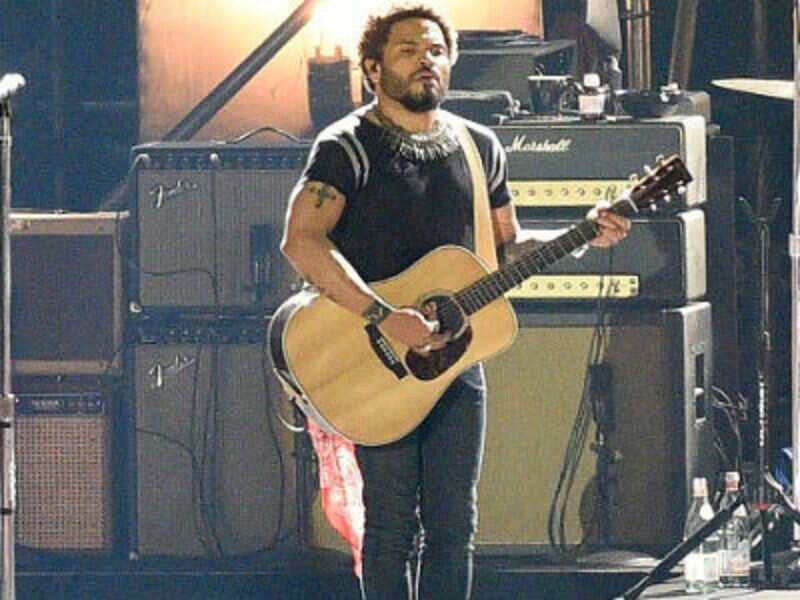 Lenny Kravitz joins the wardrobe malfunction brigade - Times of India