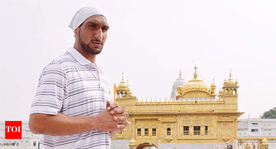 Satnam Singh Bhamara down with food poisoning | NBA News - Times of India