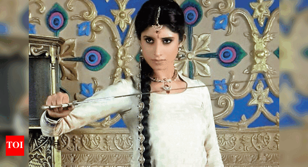Vindhya learns sword fighting and horse riding - Times of India