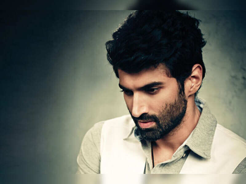 Fitoor: Aditya Roy Kapur preparing himself for Fitoor in Poland | Hindi ...