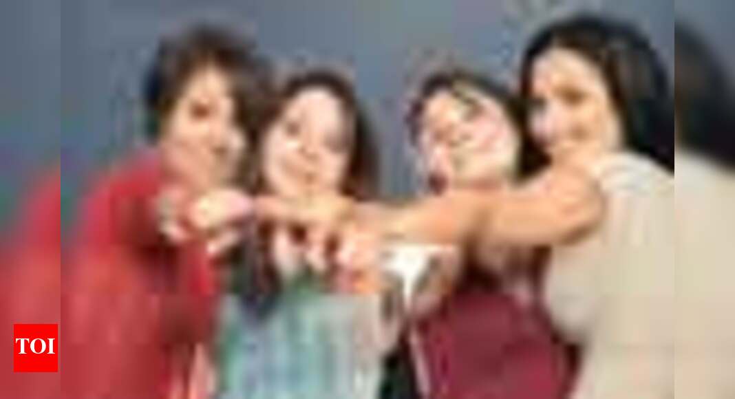 Friends forever! - Times of India