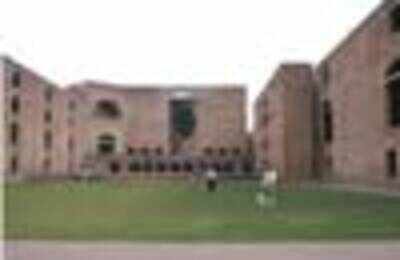IIM-A considering its campus in Hyderabad | Ahmedabad News - Times of India
