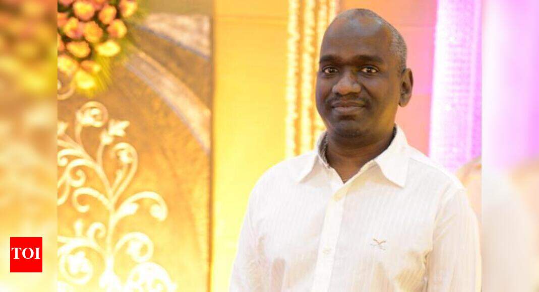 Karthik Raaja debuts on stage with Pattanathil Bhootham | Tamil Movie ...