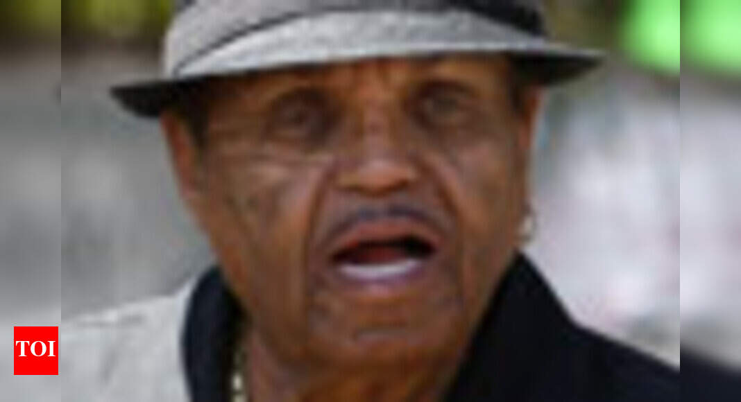 Mj S Dad Promises To Stay Away From Grandkids English Movie News