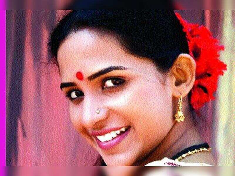 Veena Jamkar: I want to do masala films: Veena Jamkar | Marathi Movie ...