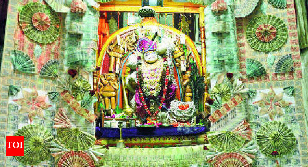 Gujaratis bank on Hanuman to revive the rupee | Vadodara News - Times ...