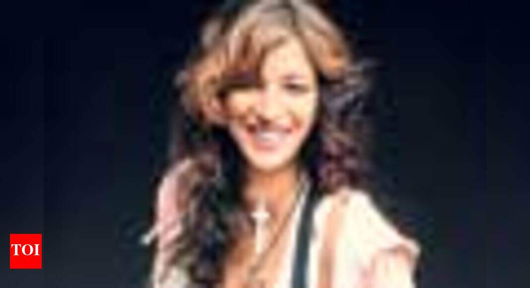 Anushka forms a new band | Hindi Movie News - Times of India
