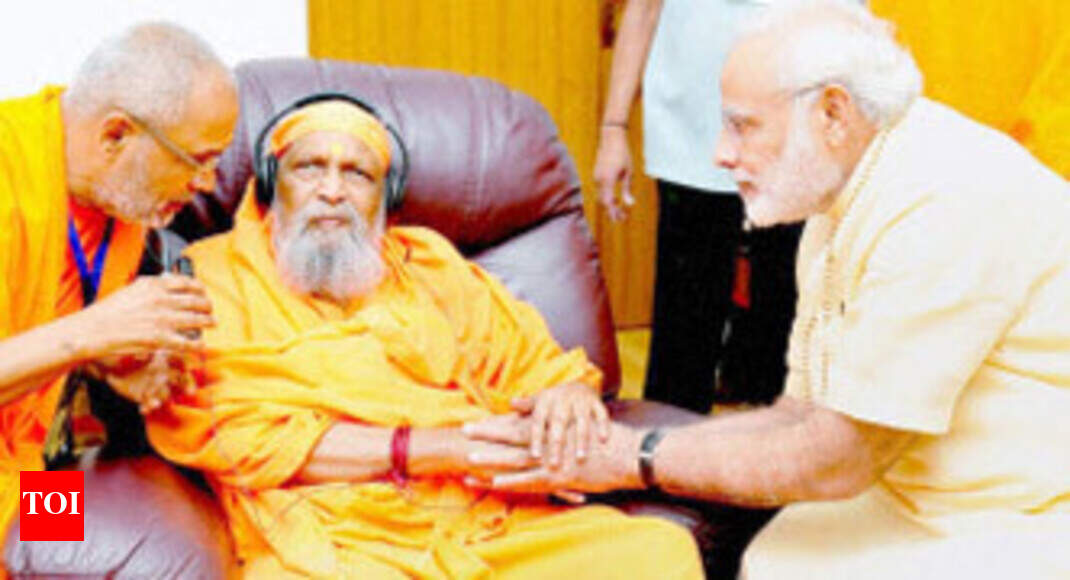 PM meets guru who taught him Vedanta | India News - Times of India