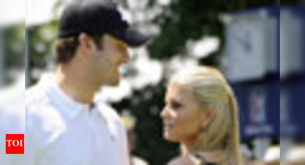 Pals, booze behind Simpson-Romo split? | English Movie News - Times of ...