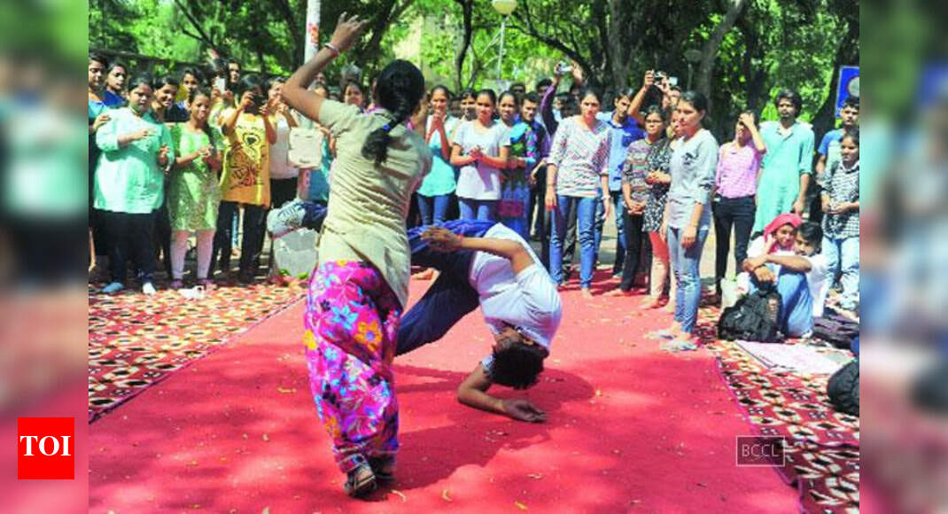 Nukkad natak competition organised in Delhi's North campus area ...