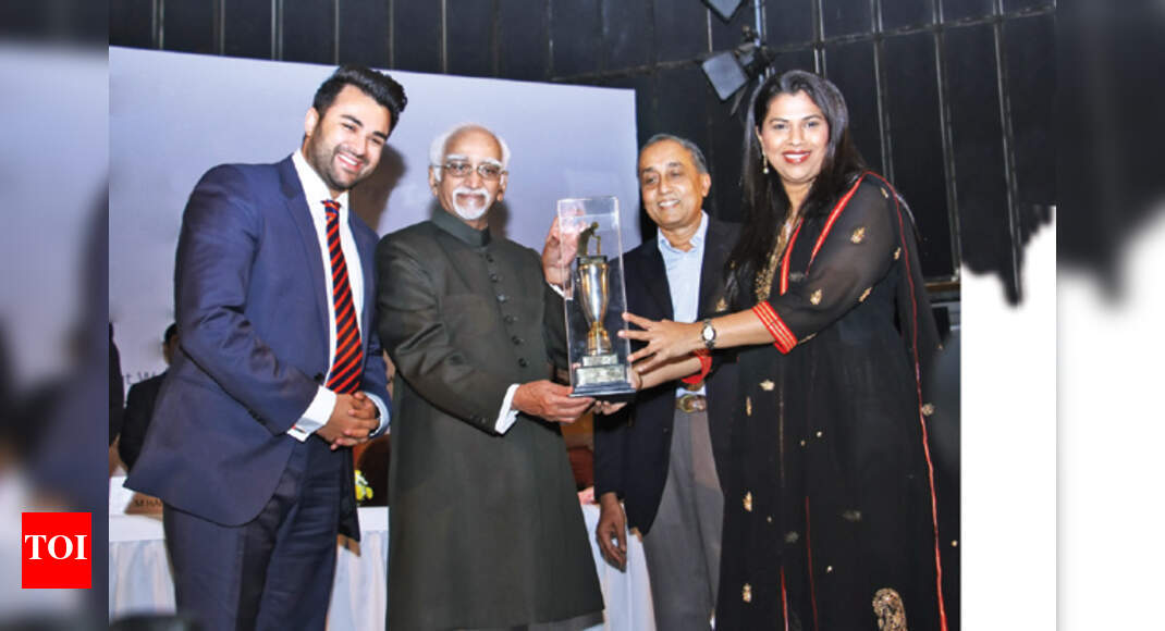 Samson Daniel Award presented to the Ryan International Group of ...