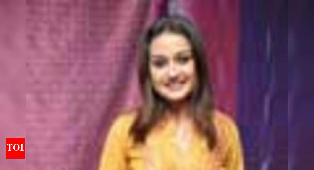 I wish Selva all the best: Sonia | Tamil Movie News - Times of India