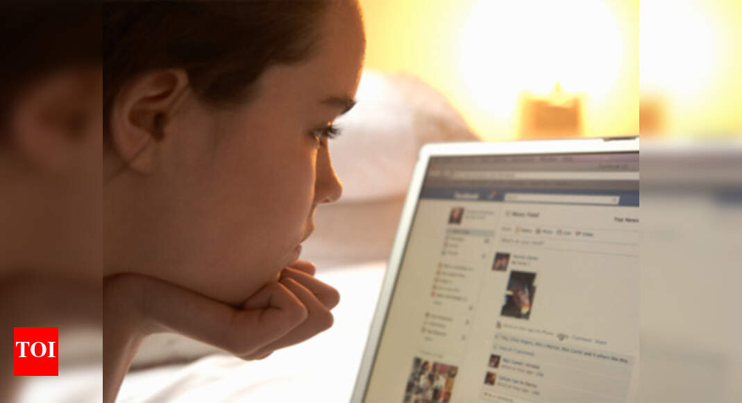 5 ways social media can affect your mental health - Times of India