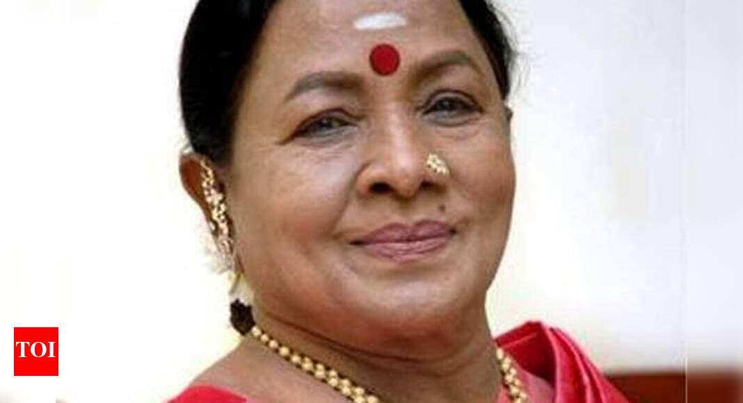 Tamil actress Manorama Guinness record: Tamil actress 'Aachi' Manorama ...